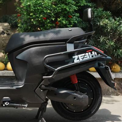 适用极核新款AE4护杠保险杠尾架