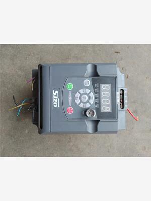 SJZO变频器ZQ100M-1R5G1-B，1.5KW议价商品