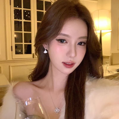 北岛月光精致闪钻小裙子耳环