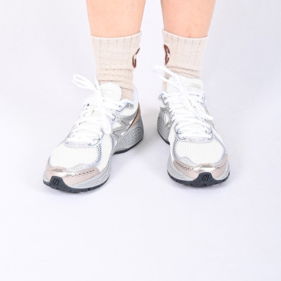 NEWBALANCE潮流百搭运动鞋