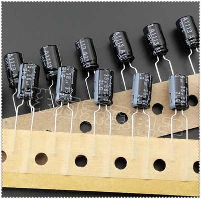 进口日本 Rubycon 56uF ZLG 35V 105度 红宝石 电解电容 6.3x11