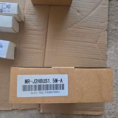 议价MR-J2HBUS1.5M-A，一根，全新，图片，需要的