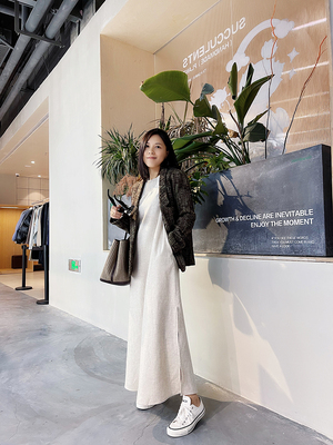 汤汤精选中长款羊毛连衣裙