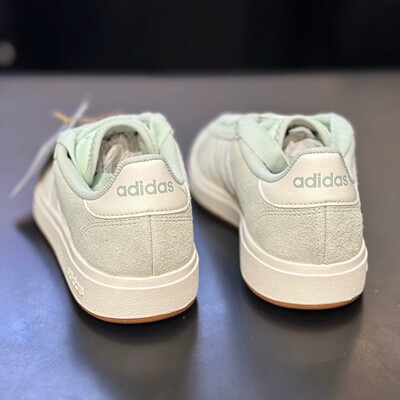 Adidas阿迪达斯男女耐磨休闲板鞋