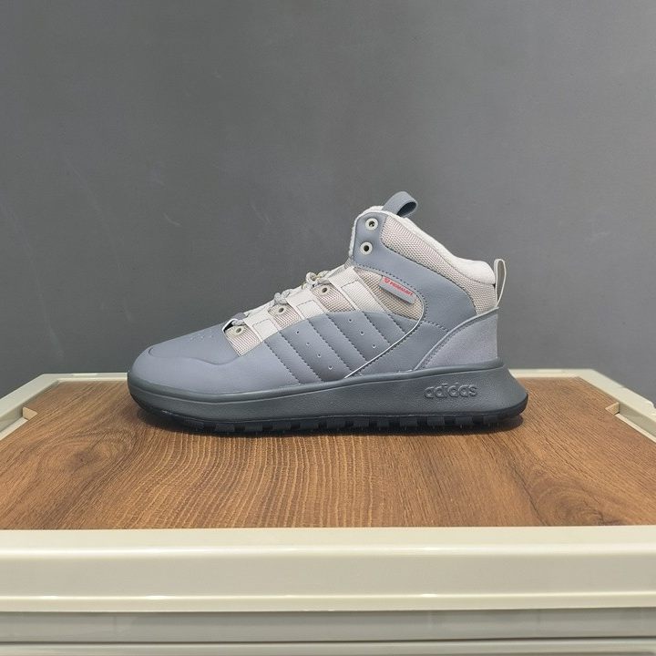 Adidas/阿迪达斯正品新款男款休闲耐磨高帮加绒保暖运动鞋JP7717