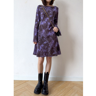 时髦紫色纹斜裁显瘦真丝喇叭袖裙