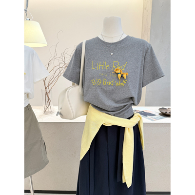 夏季宽松短袖字母刺绣带项链T恤