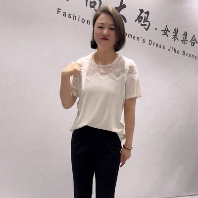 5746芮娜依莲初夏新品醋酸面料拼接蕾丝女人味气质衫加大码女装