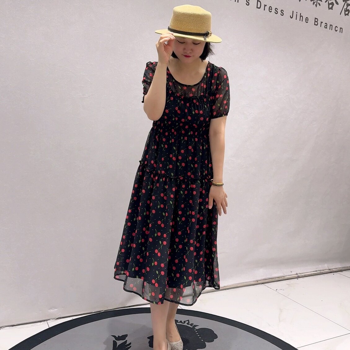31189女权贵族夏款新品樱桃图案减龄显瘦女人味连衣裙加大码女装