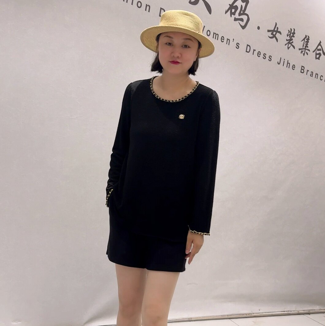 5425芮娜依莲秋款新品弧形侧边开衩醋酸面料长袖上衣加大码女装