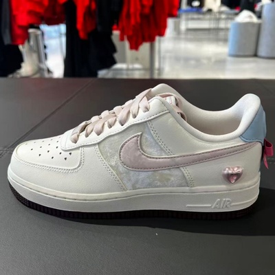 Nike耐克女鞋26新款情人节限定AF1空军一号运动板鞋IQ4937-161
