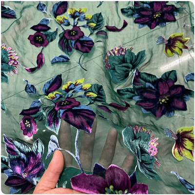 绿色玫瑰镂空真丝丝绒