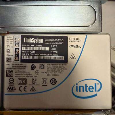 联想ThinkSystem 3.2T NVMe SSD固态硬--议价商品