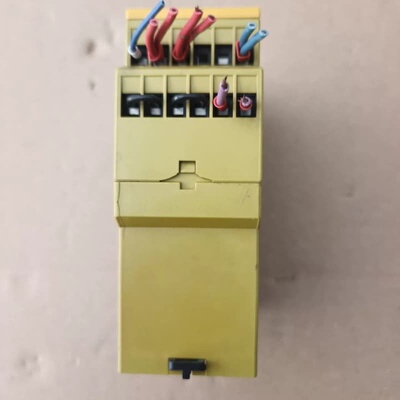 PILZ皮尔兹PNOZ XV2 2S 2SZ，型号77450--议价商品