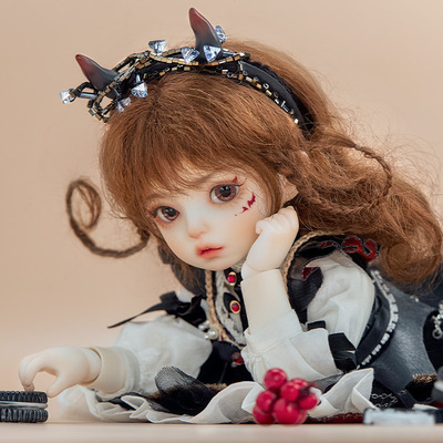 男女恶魔珀莉charmdoll娃娃