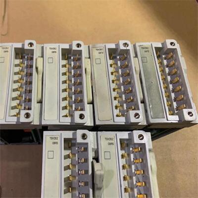 TSXDSZ08T2T8X Micro模块TSXDSZ 08T2O8T2拆机功能好