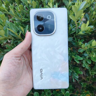 vivo Y200 第一代骁龙6全网通超轻薄超大电池闪充拍照5G智能手机