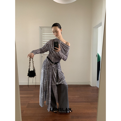 LONSLAN 2025S春夏新款 小众设计不规则绑带斜肩格纹拼色连衣裙女