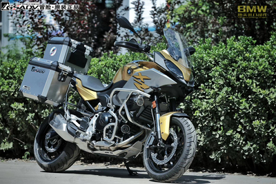 BMW宝马F900XR改装护杠底板油杯