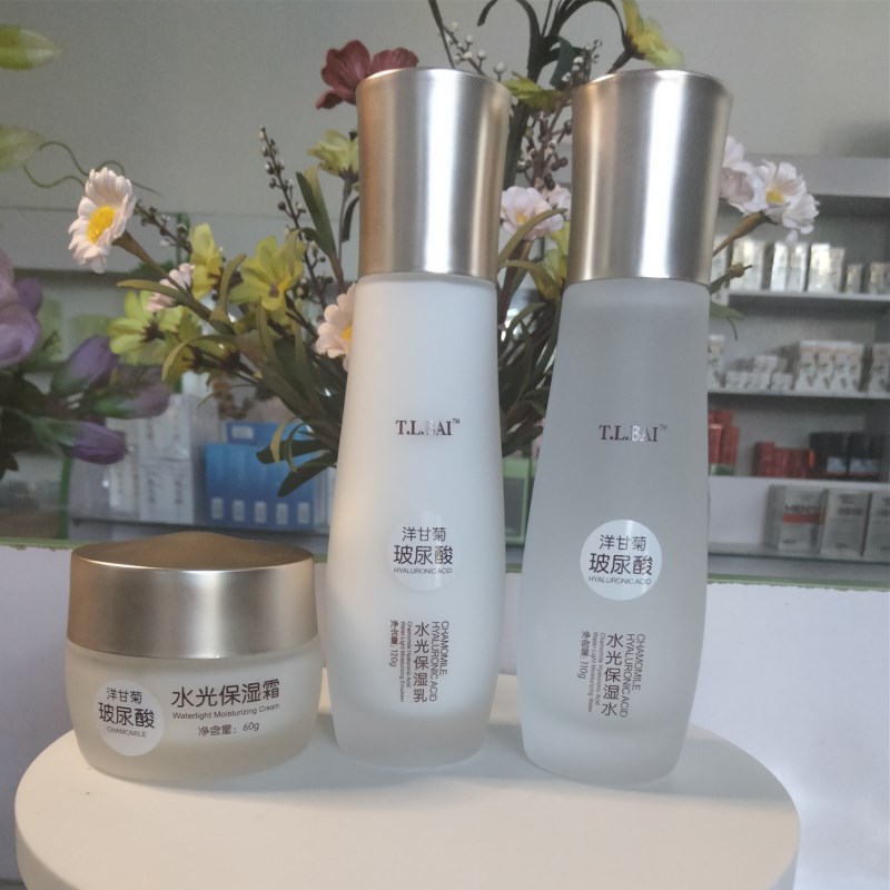 特露白玻尿酸洋甘菊补水保湿套装润肤水乳霜女士学生