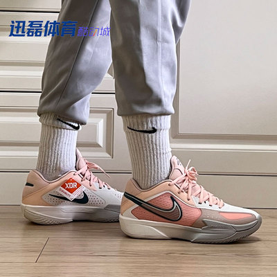 红白色低帮实战防滑篮球鞋