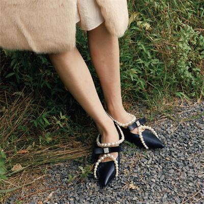 CHINCHIN尖头珍珠复古小单鞋