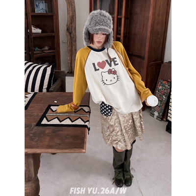 FISH YU -卡通Kitty印花撞色插肩拼接宽松双面磨毛长袖T恤26700