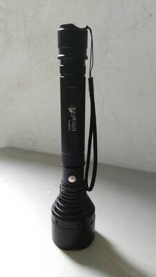 进口led远射王500米强光手电筒