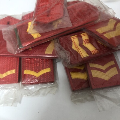 少量现货99中国红老式收藏品老款肩章硬肩库存原品