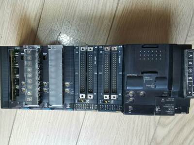 欧姆龙PLCCJ1W-PD022一组二手拆机成