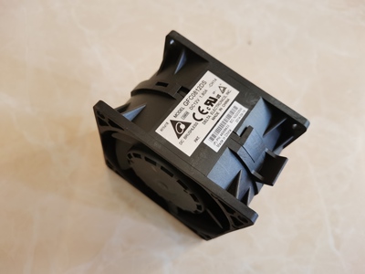 原装IBM X3650M4 服务器 CPU机箱风扇 81Y6844 N31288X GFC0812DS