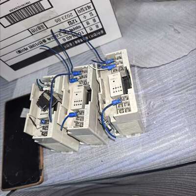 议价拆机3个三菱扩展模块FX2N-8EYT