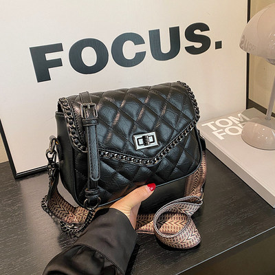 Clean Knock高级感夏天包包角盖小香风宽肩带斜挎包时尚单肩女包