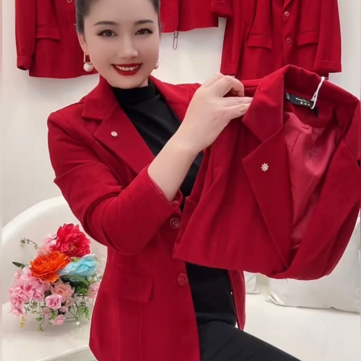 单排扣小西装外套女士短款2025春秋新款大码妈妈休闲百搭西服上衣
