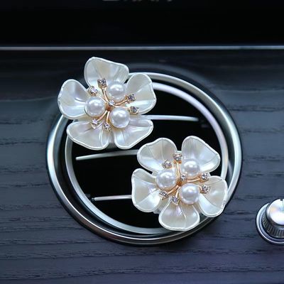 车载淡香水摆件空调持久珍珠花朵内饰装饰出风口香薰女神汽车饰品