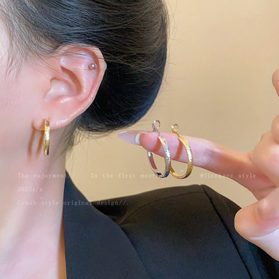 2025新款爆款银色圈圈耳环女轻奢高级感绝美耳饰银针夸张耳圈