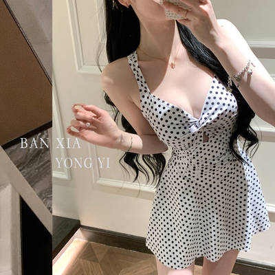 泳衣女连体平角小胸保守修身显瘦