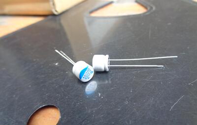 PSG20VB120MF05 日本黑金刚 20V120UF 固态电容 PSG 高频低阻 6X5