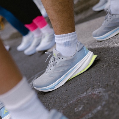 Adidas阿迪达斯男鞋网面透气SUPERNOVA RISE运动低帮跑步鞋IH8708