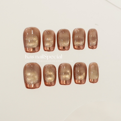 「落日金釉」纯手工法式猫眼短甲秋冬美拉德2025年新款穿戴甲美甲