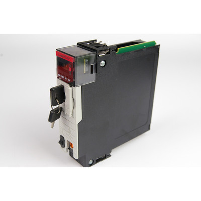 Allen Bradley 1756-L72S B GuardLogix Logix5573S