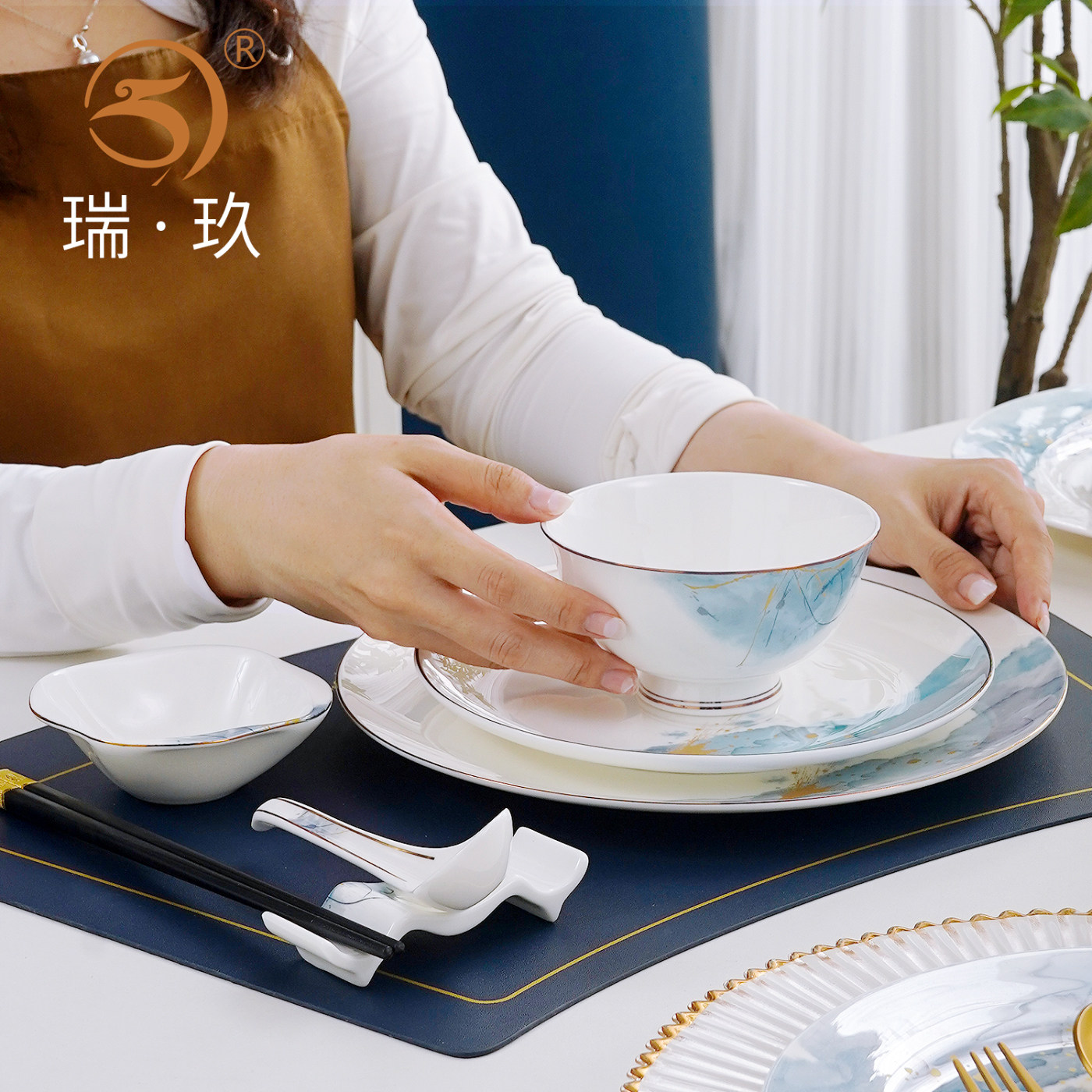 骨瓷餐具摆件一人食圆形浅盘碗勺子酒店会所摆台餐具水墨风陶瓷盘