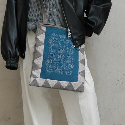 哈萨克羊毛斜跨包Pentfair阁楼