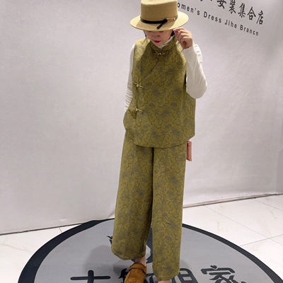 9568芮娜依莲初冬新品新中式上衣搭配松紧腰显瘦裤两件套大码女装