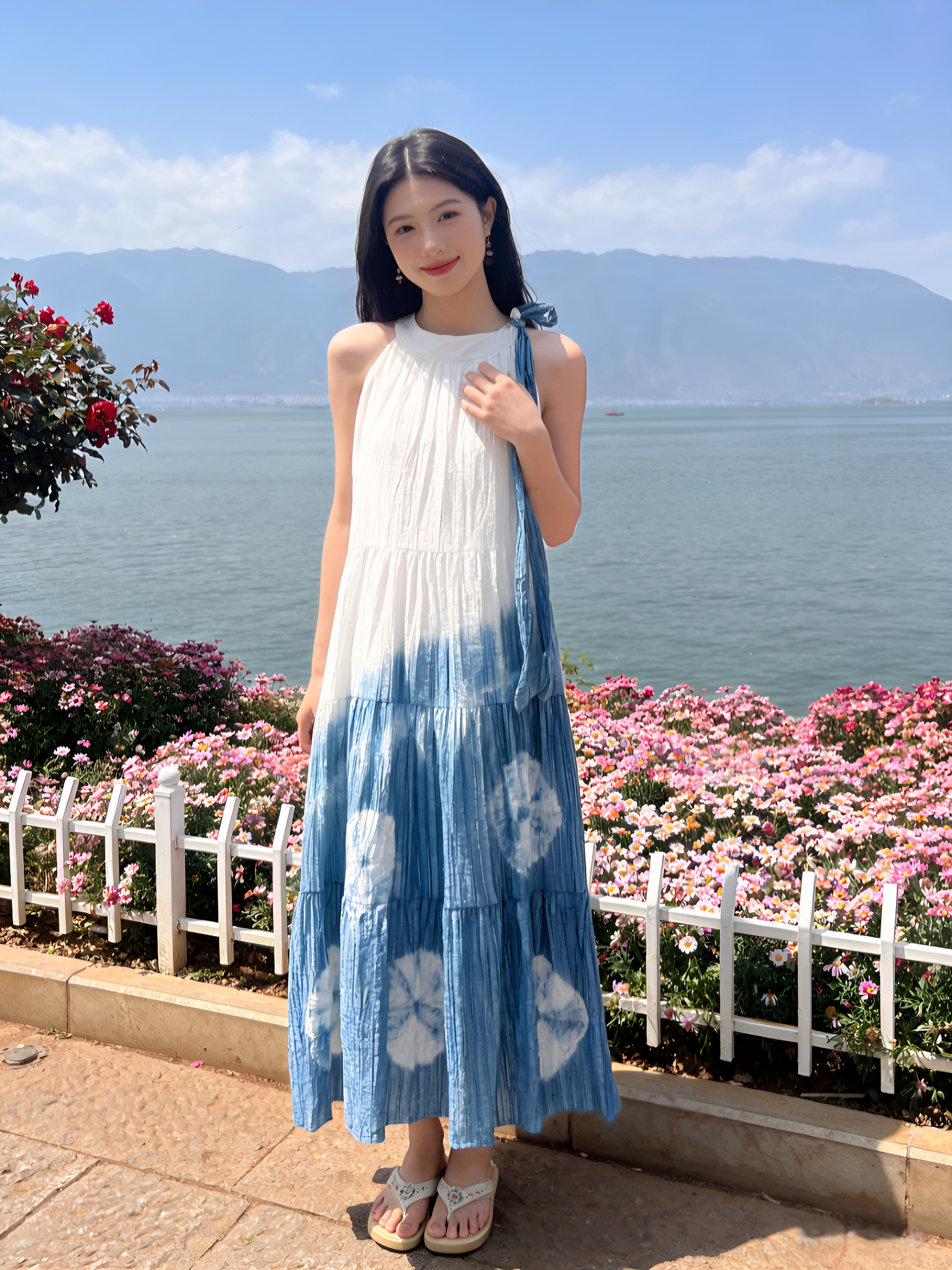 大理扎染裙子挂脖连衣裙长款女2026夏季无袖背心裙海度假气质长裙