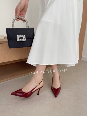 Q比拉2026新款名媛RV丝绸水钻方扣单肩斜挎晚宴小方包时尚女包