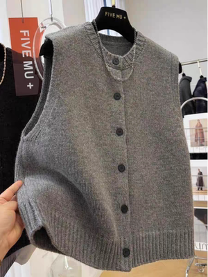 欧货高级感深灰色马甲女秋冬季新款毛衣背心坎肩针织开衫圆领上衣