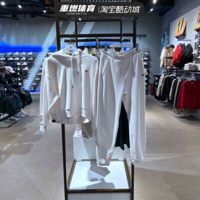 正品Miffy联名女子连帽休闲卫衣