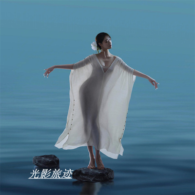 边拍照连衣裙白色氛围