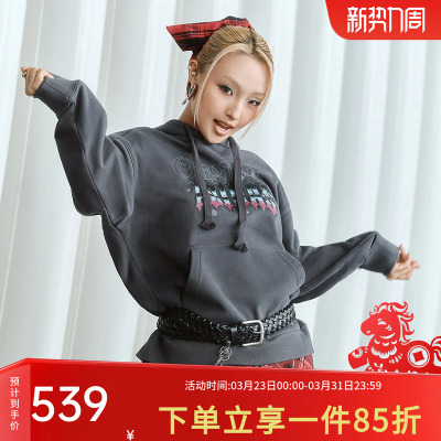 阿迪达斯三叶草情侣款连帽卫衣